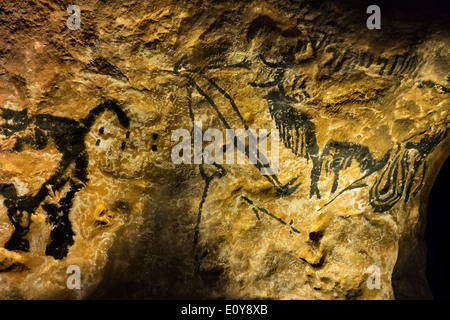 Cave Art - Lascaux - Prehistoric cave painting of running horse, from ...