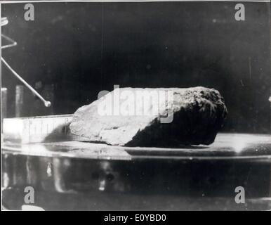Aug. 01, 1969 - Moon Rock Brought Back By Apollo 11 Astronaut. Photo ...
