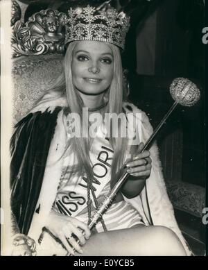 Nov. 11, 1969 - ''Miss World'' contestants get hair do's: Photo Shows ...