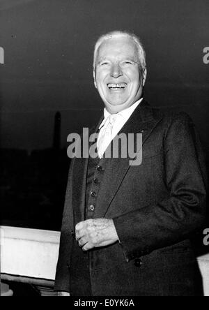 Actor and director Charlie Chaplin legend of the silent movies ...