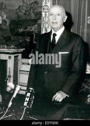 SPANISH CHIEF OF STATE FRANCISCO FRANCO WITH WIFE CARMEN AT THE ...