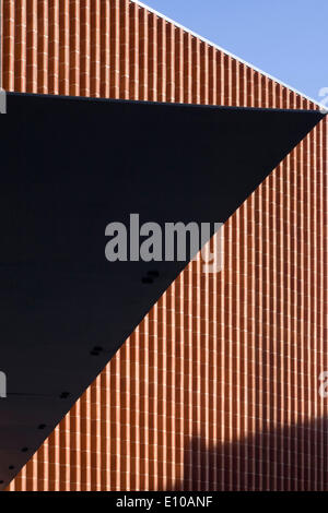 East Ham Library and Customer Service Centre, London, United Kingdom ...