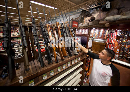 Hunting gear in Outdoor World retail store in Vaughan Mills Mall in ...