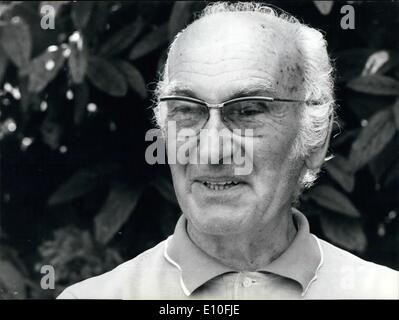 Jan. 01, 1973 - Rene Pellos: Photo shows Pellos drawing a comic strip ...