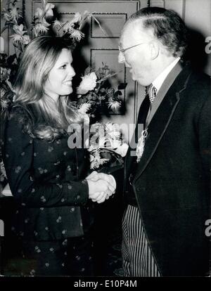 Nov. 11, 1973 - Miss USA is Miss World 1973'' 19 year Marjorie Wallace ...