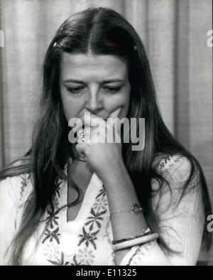 Jun. 06, 1975 - Mrs. Stonehouse reunited with children.: Mrs. Barbara ...