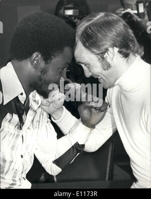 Mar. 03, 1976 - John H. Stracey And His Opponent American Hedgemon ...