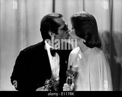 Jack Nicholson American Actor kissing Louise Fletcher kiss MSI Stock ...