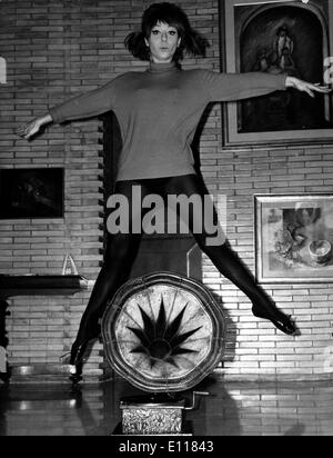 Italian actress Alida Chelli in the movie "Gli infermieri della mutua ...