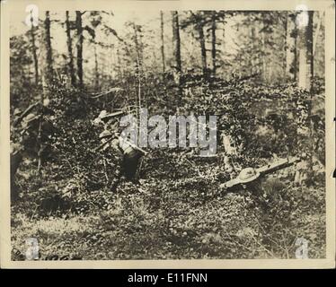 A machine gun crew of American troops in the British West Indies, circa ...