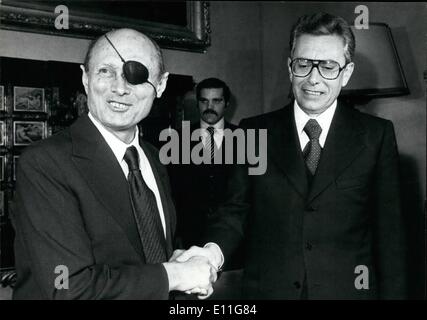 Israeli Foreign Minister Moshe Dayan and his wife Rachel Korem arrive ...