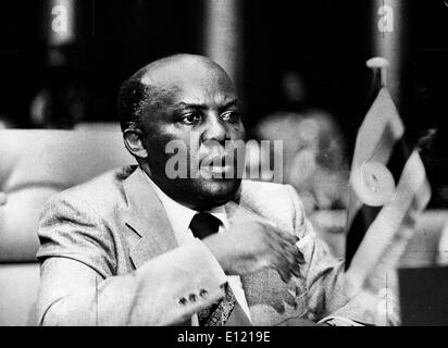 President of Uganda, GODFREY BINAISA with the Kenya President DANIEL ...