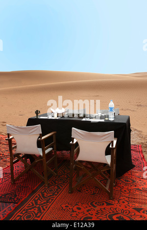 Breakfast in the Sahara Stock Photo - Alamy