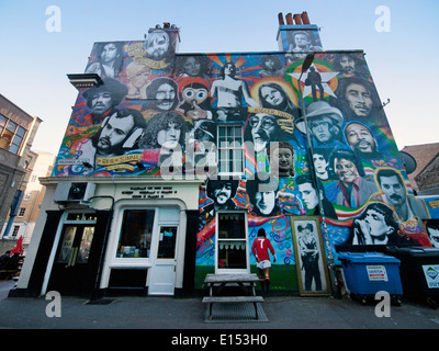 The Prince Albert Pub in Brighton with mural street art on the exterior ...