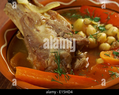 kovurma shorva - Traditional uzbek soup Shurpa Stock Photo - Alamy