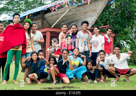 ancient balangay replica boat, Masawa hong Butuan, Barangay Bading ...