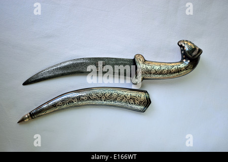 Arab dagger Stock Photo - Alamy
