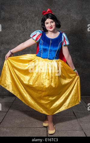 London, UK. 4 May 2014. Pictured: Singer San2. The Mayor's Vaisakhi ...