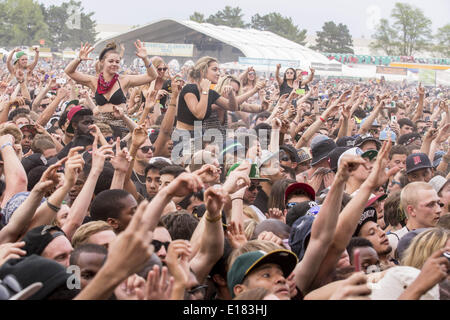 Shakopee, Minnesota, USA. 25th May, 2014. Rapper WIZ KHALIFA performs ...