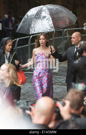 Actress Emily Blunt attends the "Edge of Tomorrow" movie premiere at ...