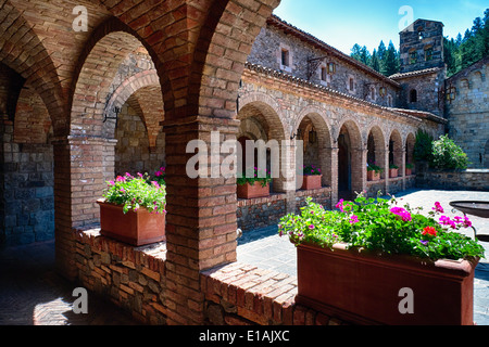 Courtyard of a Tuscan Style Castle; Castello de Amorosa Winery ...