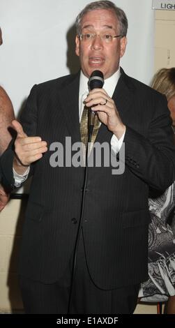 NEW YORK, NY - MAY 8: (EXCLUSIVE) Trapeze Artists/twins Karyne Steben ...