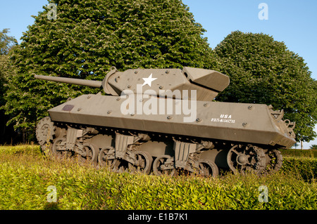 American M10 tank destroyer at the Overlord Museum near Omaha Beach ...