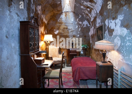 Jail cell of Al Capone at the historic Pennsylvania State Penitentiary ...