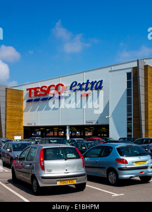 Tesco Extra supermarket in Chesterfield Derbyshire England UK with car ...