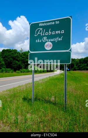 Welcome to Alabama sign AL US United States border entrance Stock Photo ...