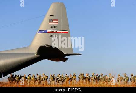 U.S. Army Rangers assigned to 6th Ranger Training Battalion, Camp James ...