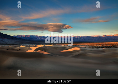 Mesquite Flat Sand Dunes, Death Valley, California, USA Stock Photo - Alamy