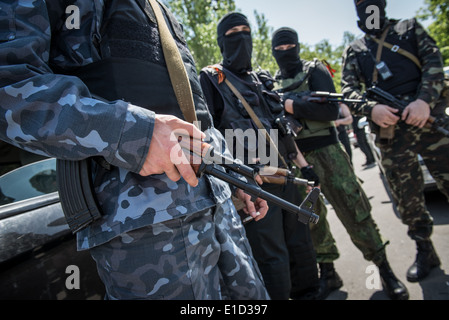 Pro-Russian militia in front of Donetsk Regional State Administration ...