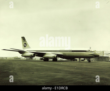 The Convair 880 was a commercial jet airliner developed in the 1950s ...