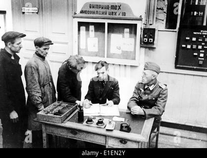 Second World War, Civil Population: Forced Labor, 1941-1945 Stock Photo ...