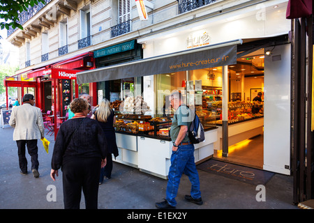 Baguettes in a bread shop in Paris, France Stock Photo - Alamy