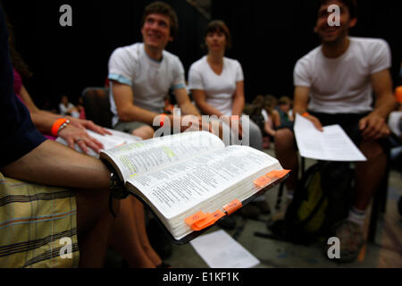 Bible study at a protestant gathering Stock Photo - Alamy