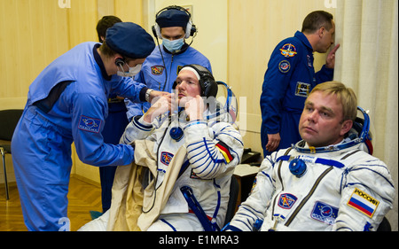 Expedition 40 crew, including Alexander Gerst, Maxim Suraev, and Reid ...
