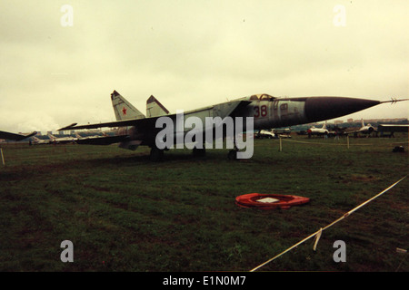 The Mikoyan MiG-25 Foxbat is a Soviet-designed interceptor aircraft ...