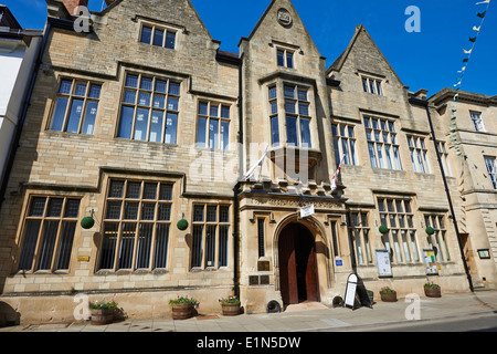Bingham Library , Cirencester, Gloucestershire, England Stock Photo - Alamy