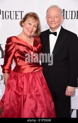 Jonathan Tunick, Leigh Beery at arrivals for The 68th Annual Tony ...