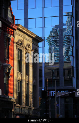Yonge Street Toronto Stock Photo - Alamy