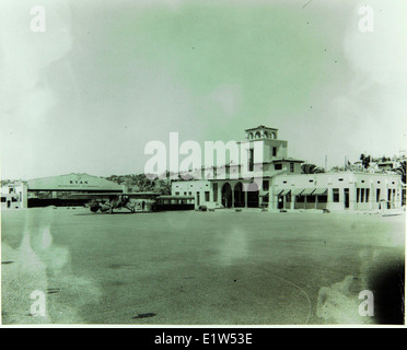 Lindbergh Field, also known as San Diego International Airport, is a ...