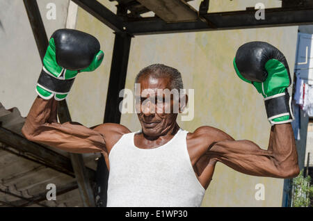Mid sixties male boxer at Rafael Trejo Boxing Gym, Habana Vieja, Havana ...