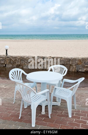 restaurant terrace on the edge of the beach Stock Photo - Alamy