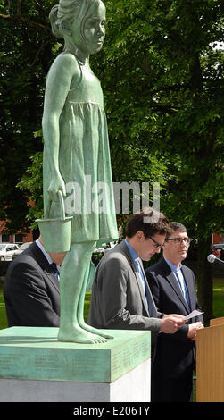 The Memorial to the Armagh rail disaster, in The Mall, Armagh, Northern ...