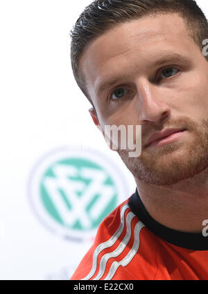 Santo Andre, Brazil. 13th June, 2014. Shkodran Mustafi attends a press ...
