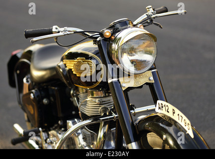 Royal Enfield bullet 1966 vintage G2 engine made in england in India ...