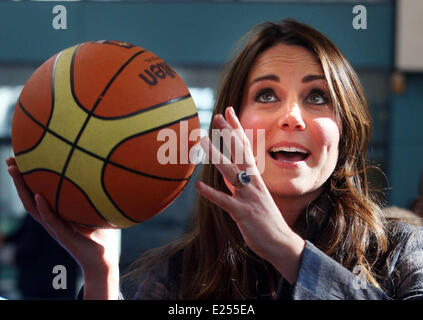 Kate Middleton playing basketball The Duke and Duchess of Cambridge ...