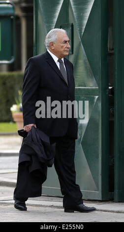 Dominique Strauss Kahn seen leaving a Supermarket in Paris Featuring ...